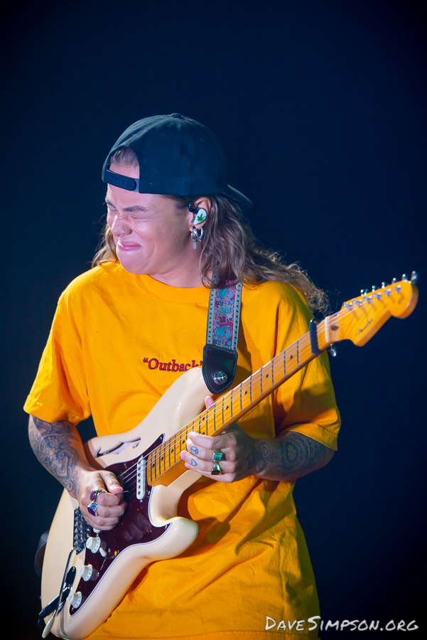 Tash Sultana – Dave Simpson Photography